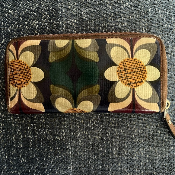 Fossil | Bags | Fossil Keyper Coated Canvas Leather Zip Around Brown ...